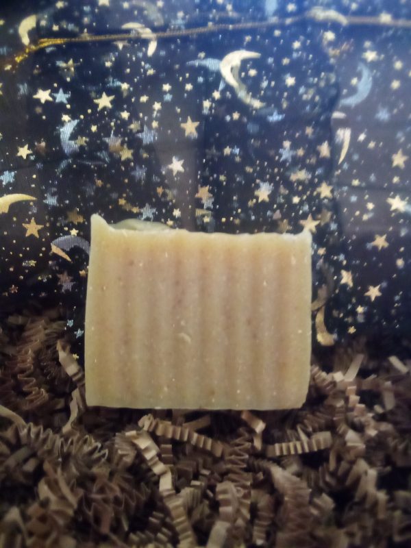 Goats Milk Manuka Honey Oats. Be Enchanted Scent. Sliced Bar - Grumpy ...