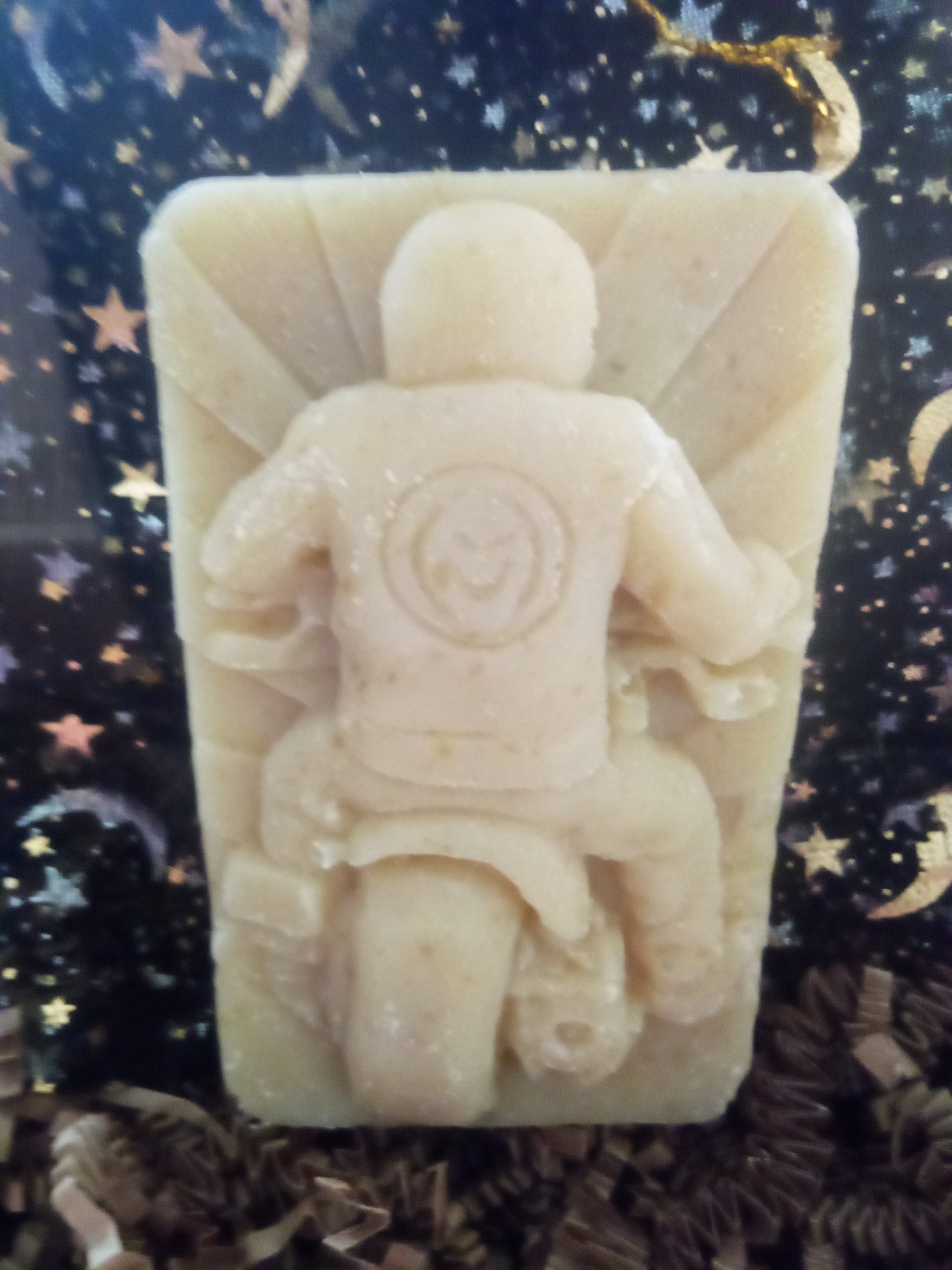 Home Made Goats Milk, Manuka Honey, Oats and Jojoba Oil. Honey Suckle ...