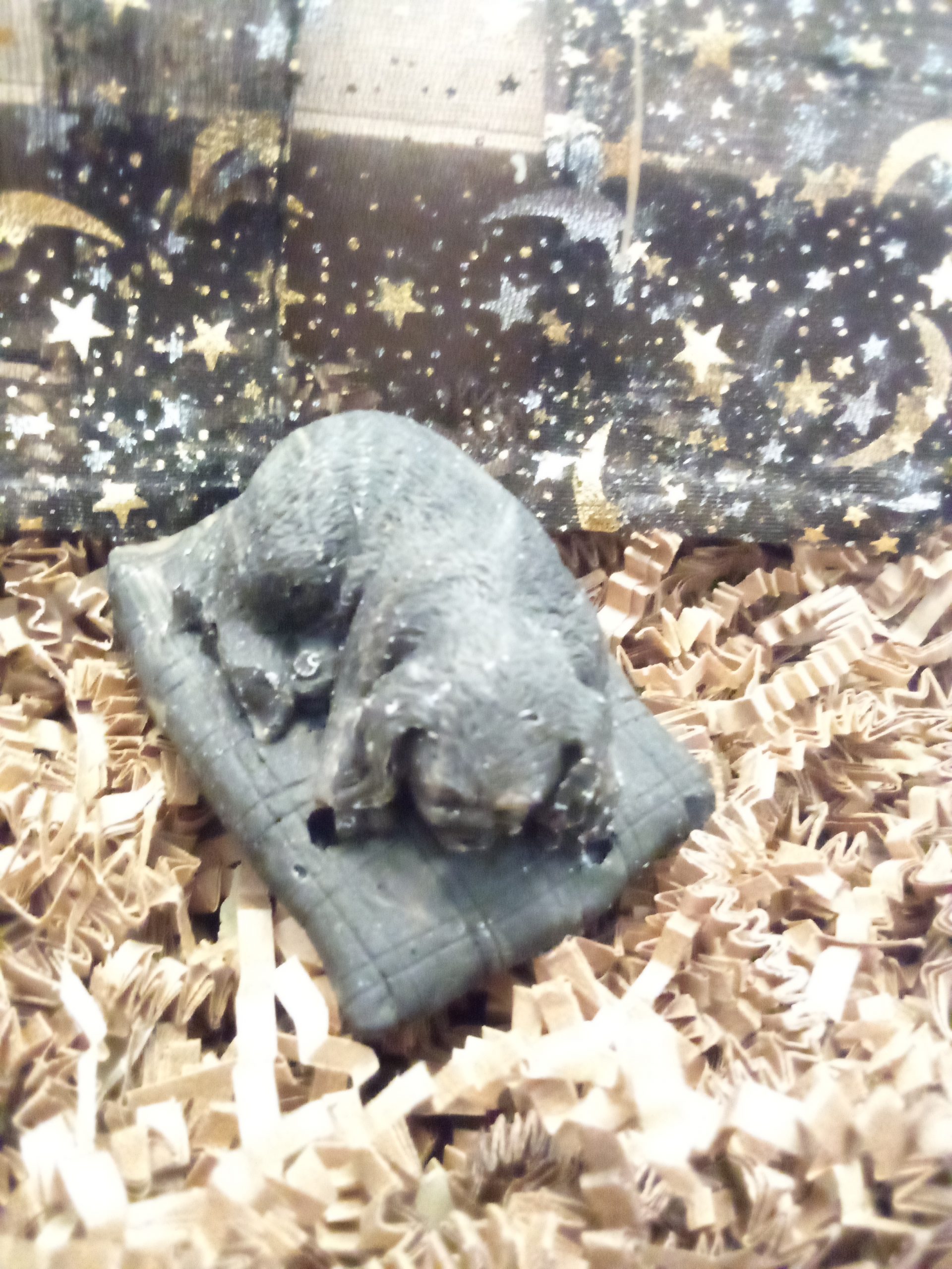 Goats Milk, Manuka Honey, Oats, Activated Charcoal, Betonite Clay and ...